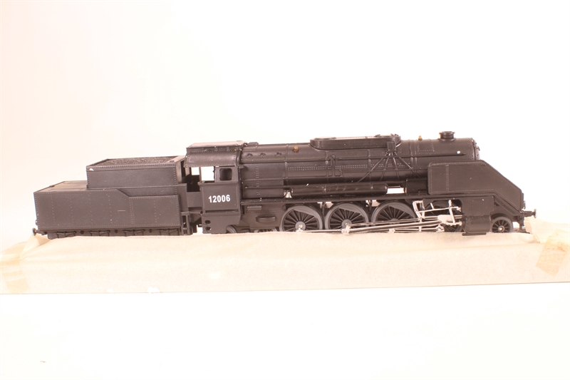 Atlas Editions 3904025 Class 214 2-8-4 Locomotive of the OBB - Static