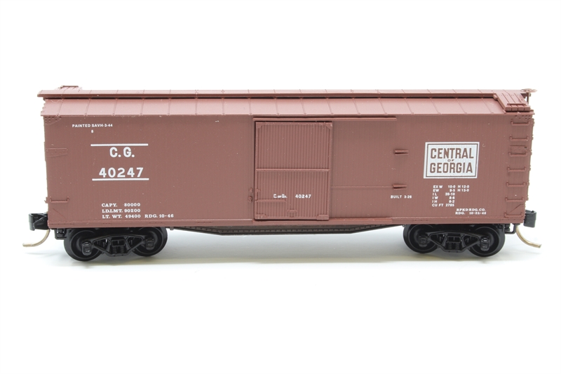 Micro-Trains 39150 40' wood vertical brake wheel boxcar of - Hattons