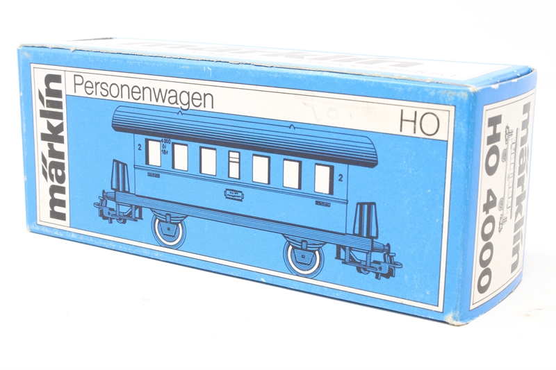 Marklin 4000Marklin 2nd Class Passenger Coach of the DB