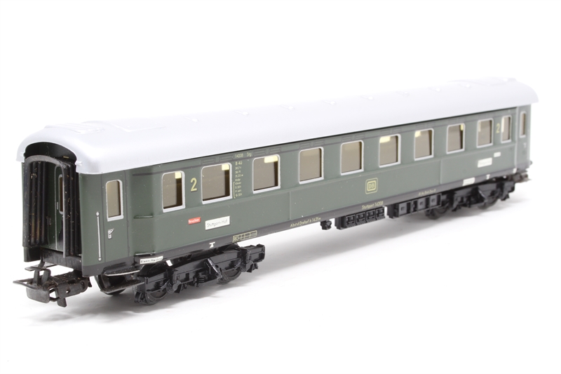 Marklin 4037Marklin 2nd Class Passenger Coach of the DB - Hattons