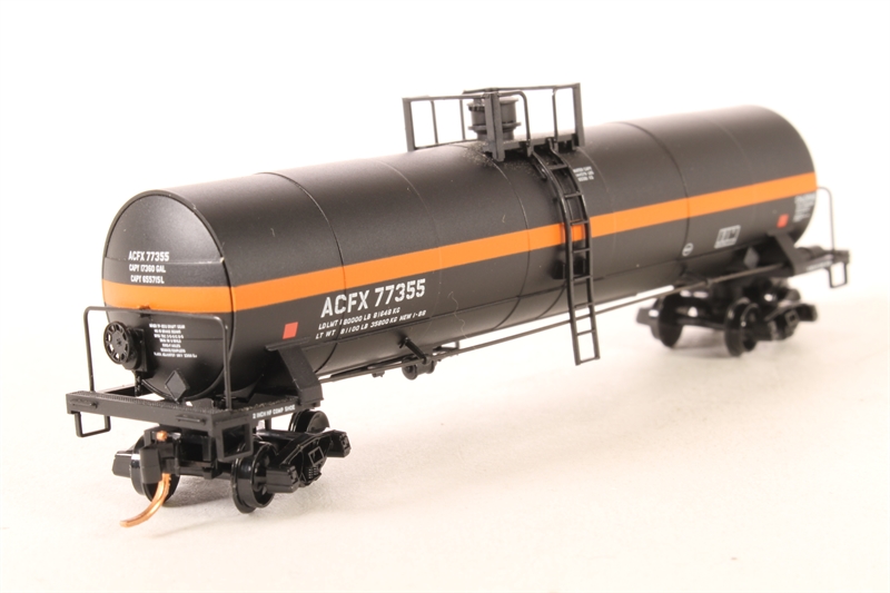 Atlas 40514 17,300 gallon general service tank car of the American Car