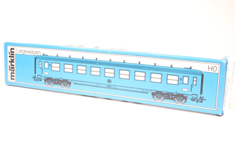 Marklin 4069Marklin 2nd Class Passenger Coach of the Belgian SNCB