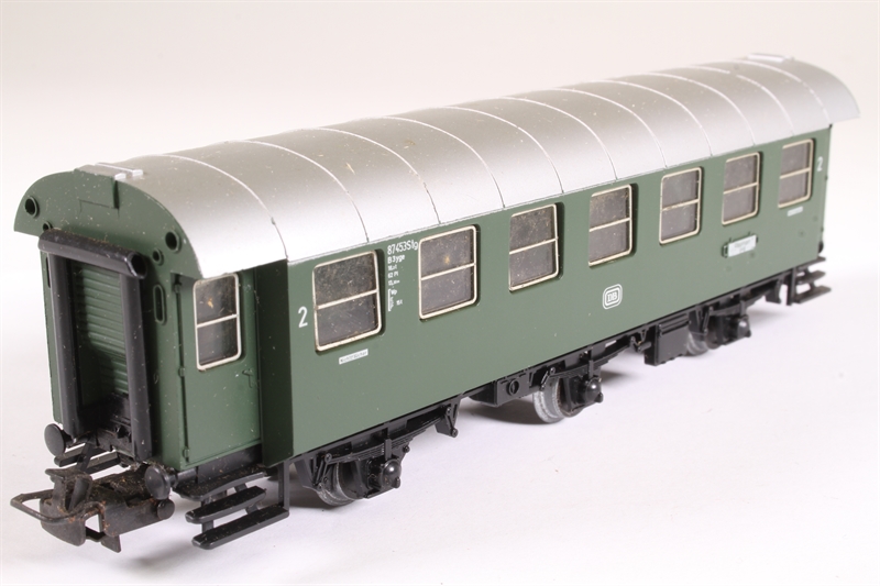 Marklin 4079Marklin 2nd Class Conversion Coach of the DB - Hattons