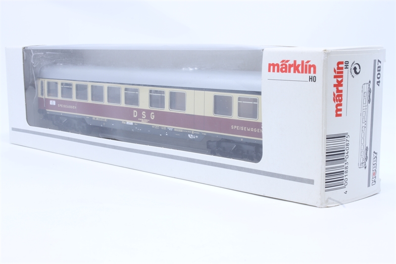 Marklin 4087Marklin Restaurant Coach of the DB