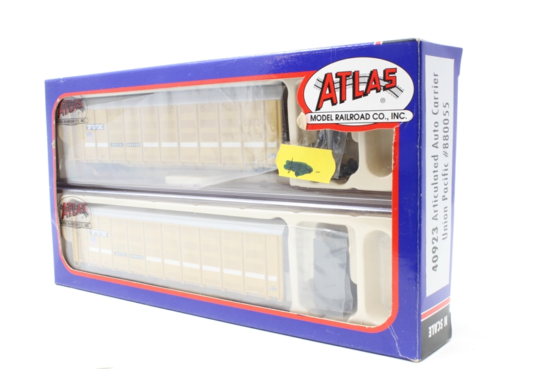Atlas 40923 Enclosed articulated Autorack of the Union Pacific - - Hattons