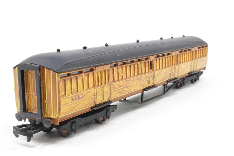 Kitbuilt 4147KB LNER full brake coach in LNER teak 4147 - - Hattons