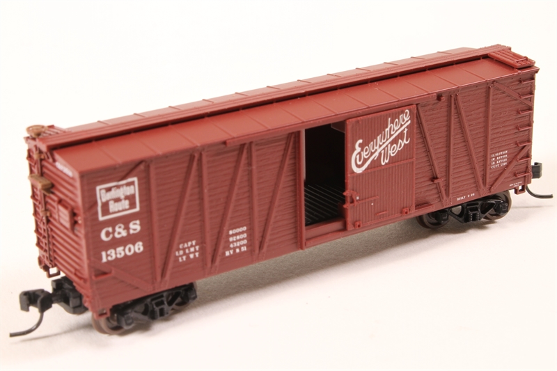 Atlas 41771 40' single wood sheath boxcar of the Burlington Route - box