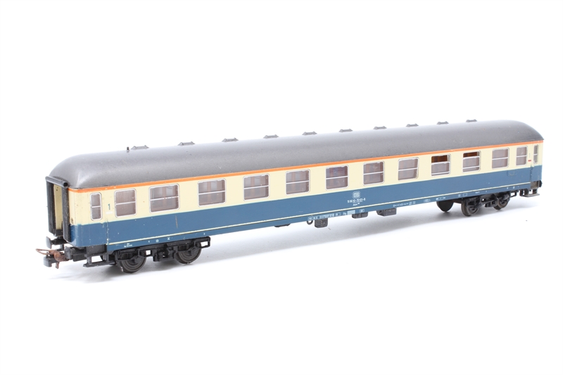 Roco 4257Roco A++m 1st class express coach 51 80 10-70 121-8 of the DB