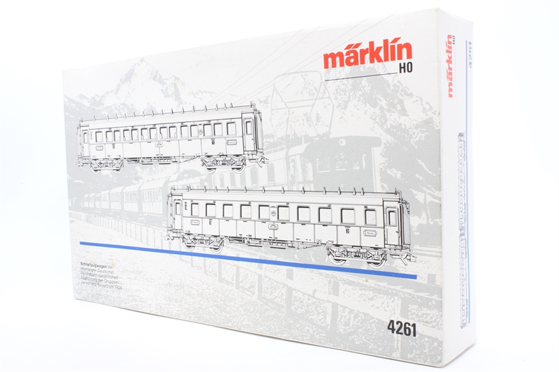 Marklin 4261Marklin Set of two express passenger coaches - Hattons