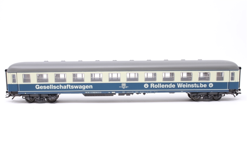 Marklin 42921 Wine Bar Coach of the DB - Hattons