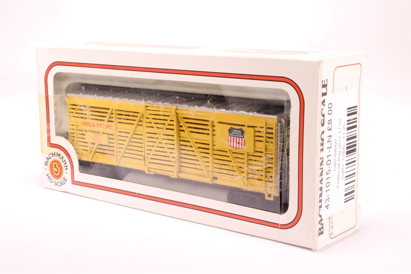 Bachmann USA 43-1015-01BAC 40' Stock Car in Union Pacific Livery