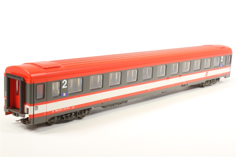 Roco 43059 2nd Class Transalpine Passenger Coach of the +ûBB