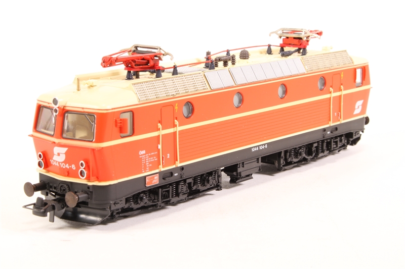 Roco 43550 Class BR 1044 104-6 of the +ûBB - Hattons
