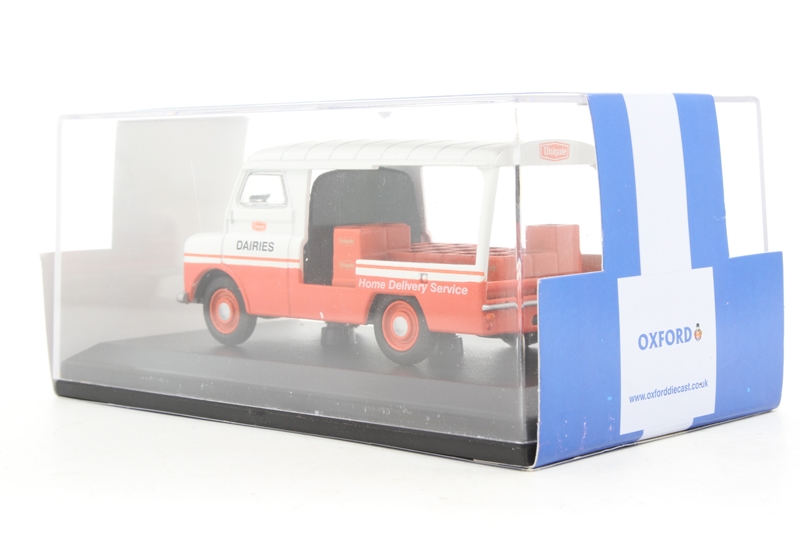 Oxford Diecast 43CA001 Bedford CA Milk Float, Unigate - Hattons
