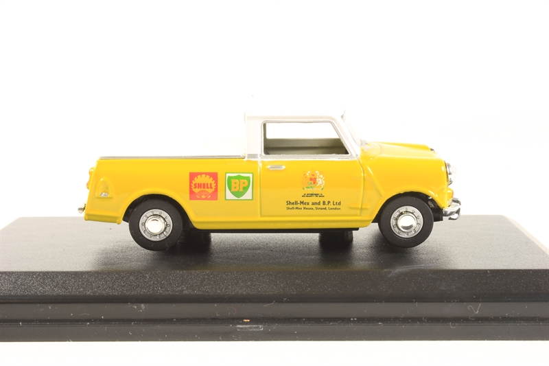 Oxford Diecast 43MP010 Mini Pickup in Shell-Mex & BP Ltd - Hattons
