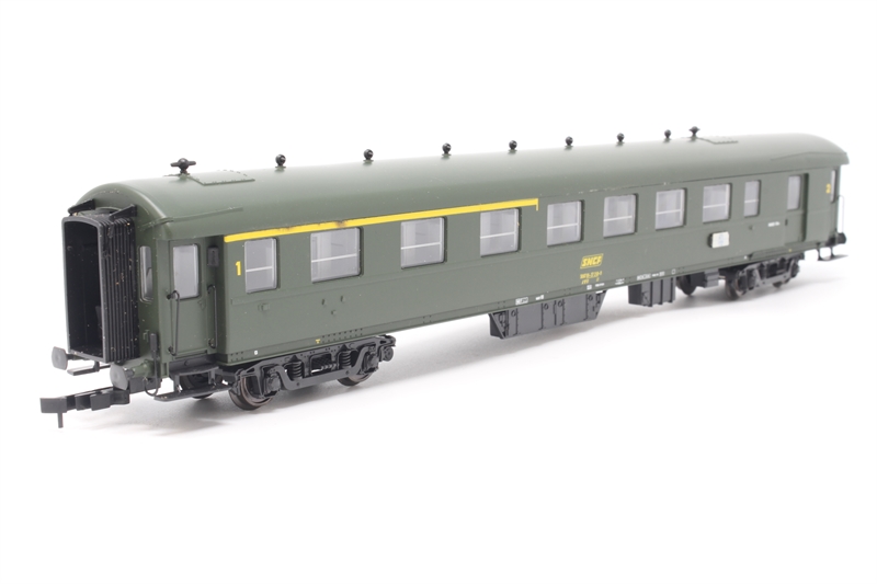 Roco 44218A 1st/2nd Class Passenger/Baggage Coach of the - Hattons