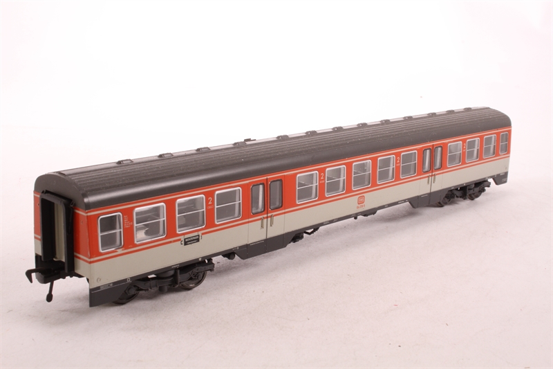 Fleischmann 4432FL Centre Car for Class BR 614 DMU of the - Hattons
