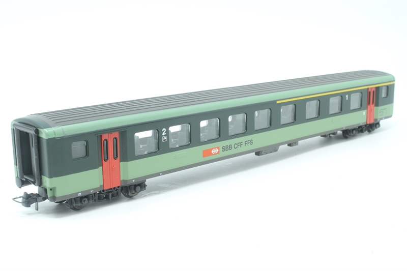 Roco 44340 1st/2nd class composite coach of the SBB