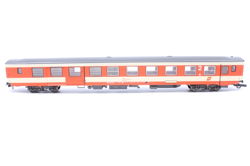 Roco 44668 Eurofima 2nd class express coach, type BDmz of the +ûBB