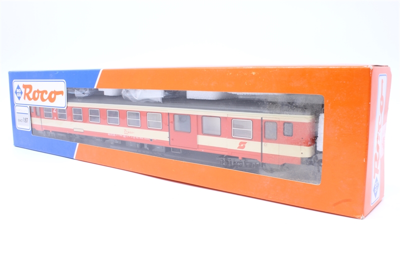 Roco 44668 Eurofima 2nd class express coach, type BDmz of the +ûBB