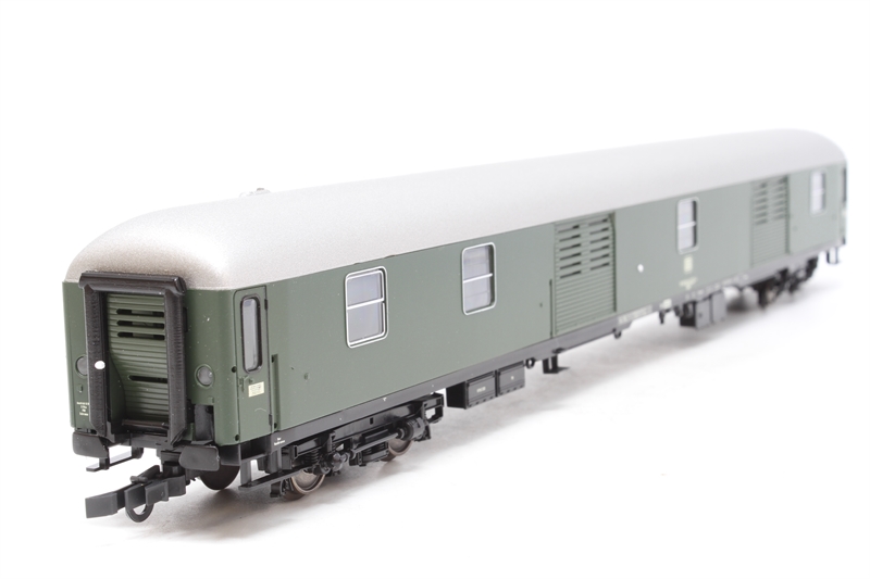 Roco 44756 Type Dm 902 baggage car of the DB 51 80 92-40 - Hattons