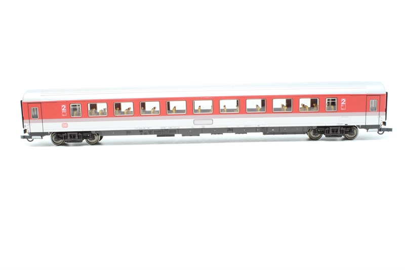Roco 44794 type Bpmz 2nd class passenger car of the DB 73 - Hattons