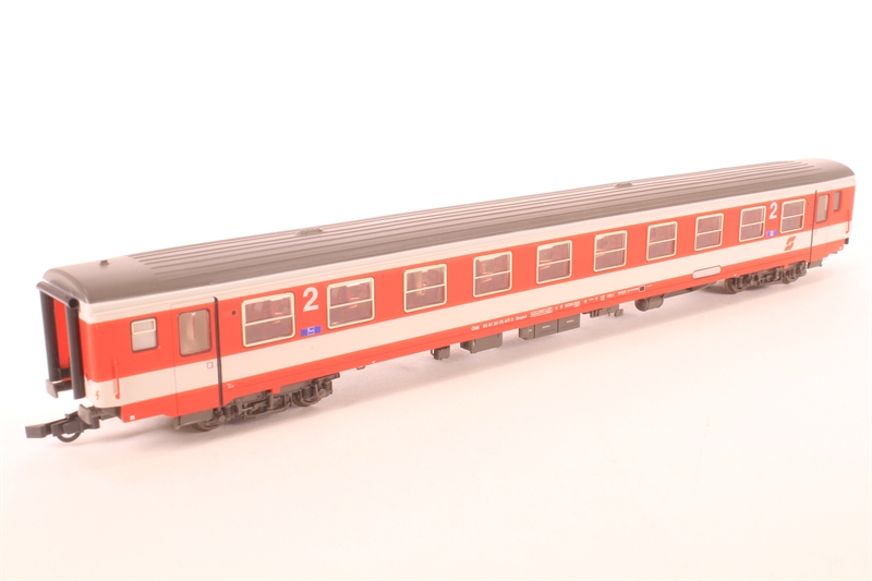 Roco 45015.2 2nd Class Coach, Type Bmpz-I of the +ûBB - Hattons