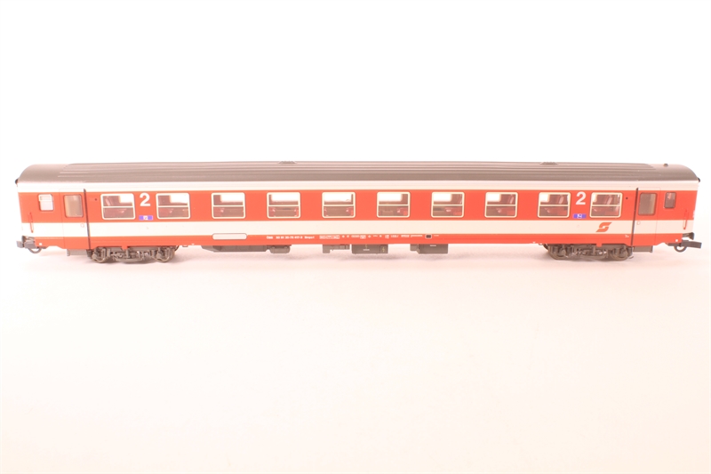 Roco 45015.2 2nd Class Coach, Type Bmpz-I of the +ûBB - Hattons