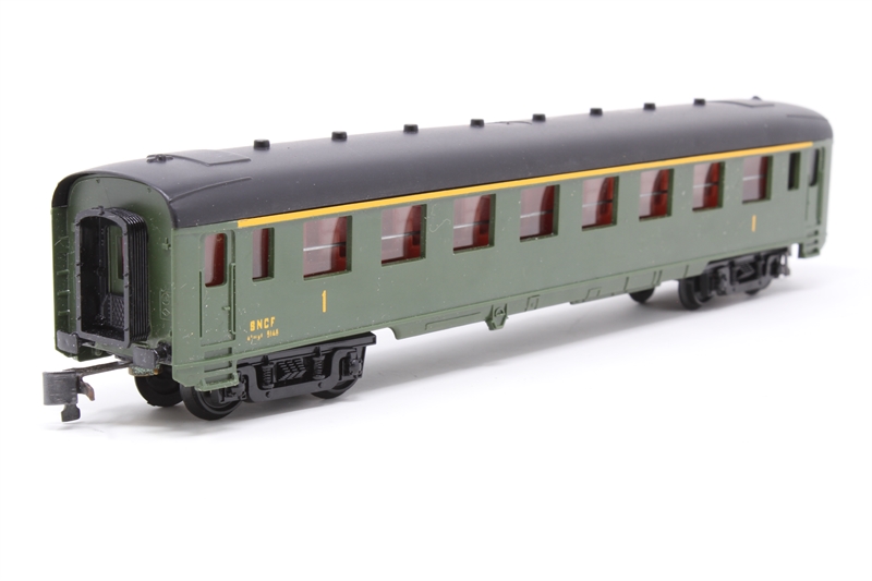 Jouef 452JOUEF 1st Class Standard Coach in Green of the SNCF