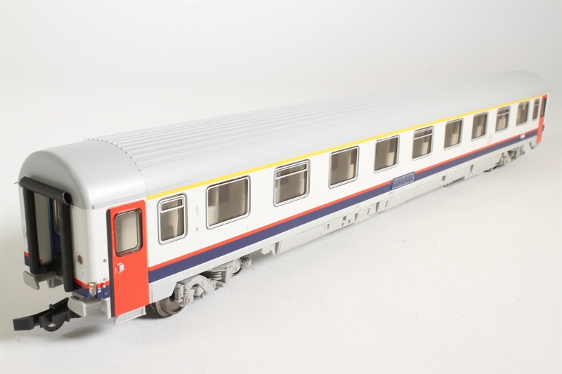 Roco 45400ROC 1st Class Eurofima Coach of the Belgian SNCB - Hattons