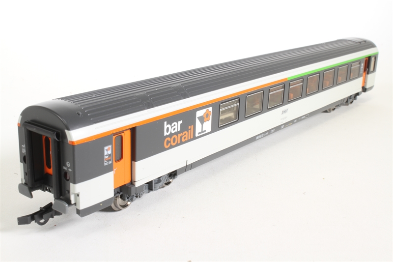 Roco 45734 EuroCity 2nd Class Open/Bar Coach of the SNCF - Hattons