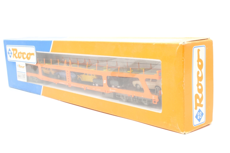 Roco 46461 d/deck bogie car transporter wagon of the OBB in orange