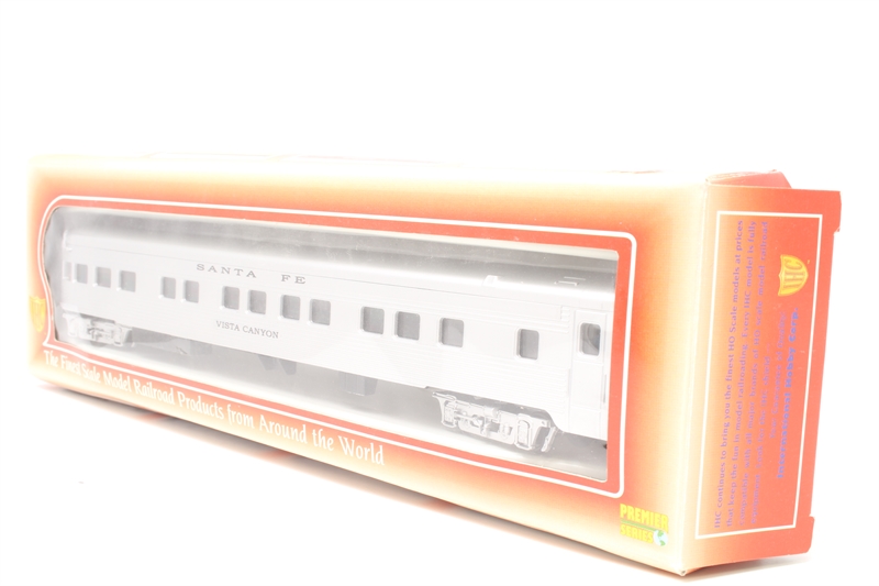 IHC 47783IHC 85' Pullman standard corrugated side observation car "Vista