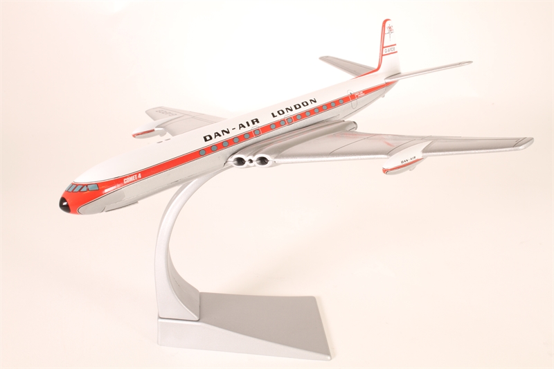 Corgi 48502 De Havilland DH-106 Comet 4A Dan Air G-APDB