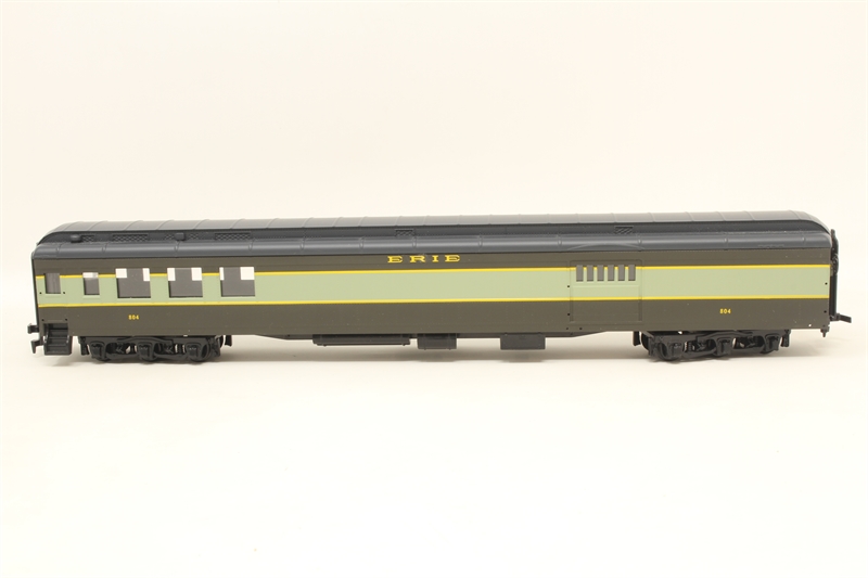 IHC 49242IHC Heavyweight combine car 804 of the Erie