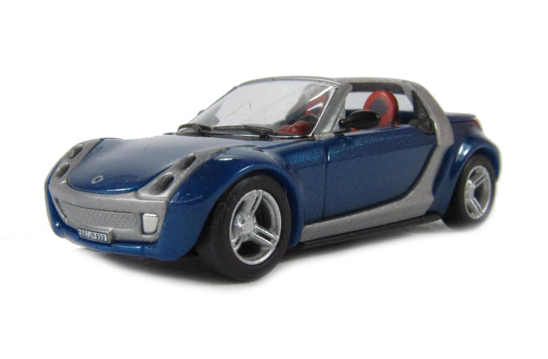 Busch 49305BUS Smart Roadster Cabrio in blue HO scale - Hattons