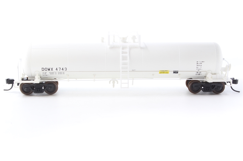 Atlas 50000196 20,700 gallon general service tank car of Dow - white