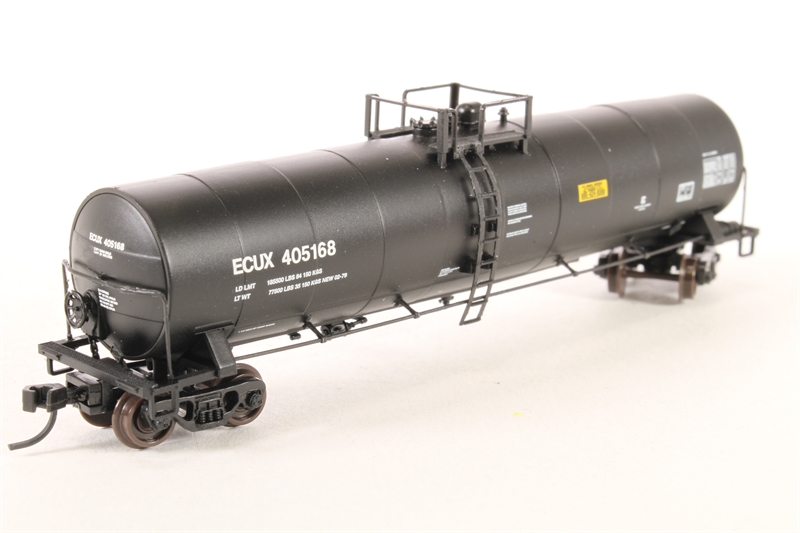 Atlas 50001113 23,500 gallon general service tank car of Exxon Chemical