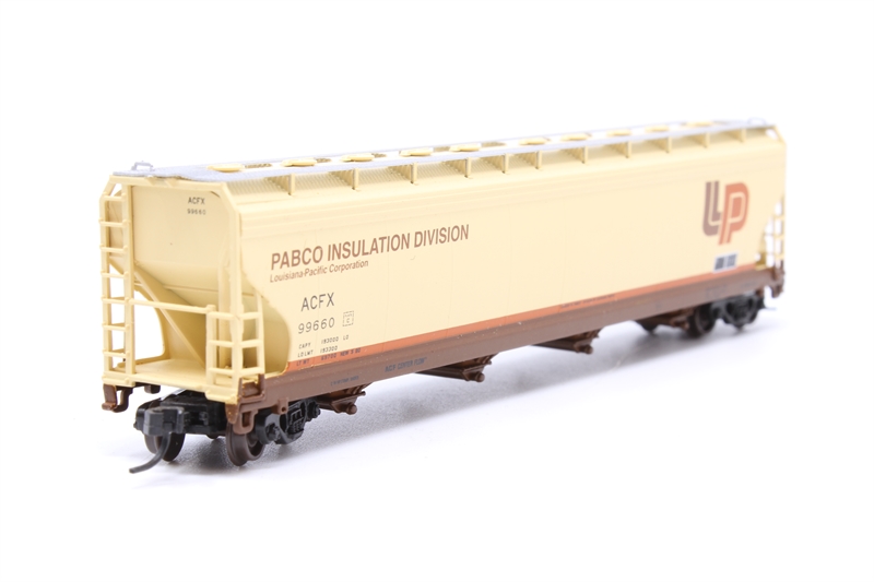Atlas 50001473-99660 4-bay ACF centerflow covered hopper of the Louisiana