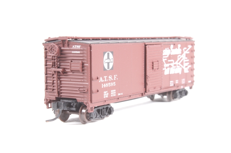 Atlas 50002330 40' steel rebuilt boxcar of the Santa Fe - - Hattons