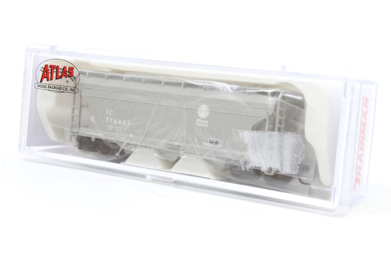 Atlas 50003388 3-bay ACF 3560 round hatch covered hopper - Hattons