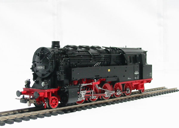 Piko 50080 Class 95 Oil Fired 2-10-2 of the German DR in black and red ...