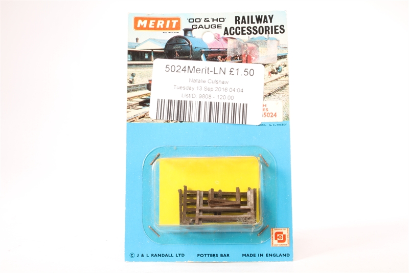 Merit 5024Merit Stile with Two Fences