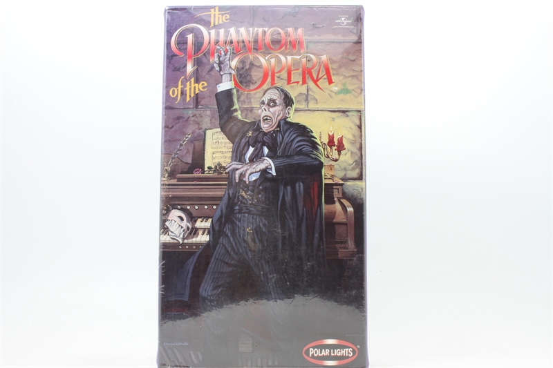 Polar Lights 5027PLI Phantom of The Opera - Hattons