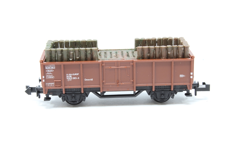 Minitrix 51-3265-00 Open goods wagon of the DB with load