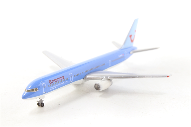 Herpa 510219 Boeing B757-204 Britannia Airways G-BYAO - Hattons