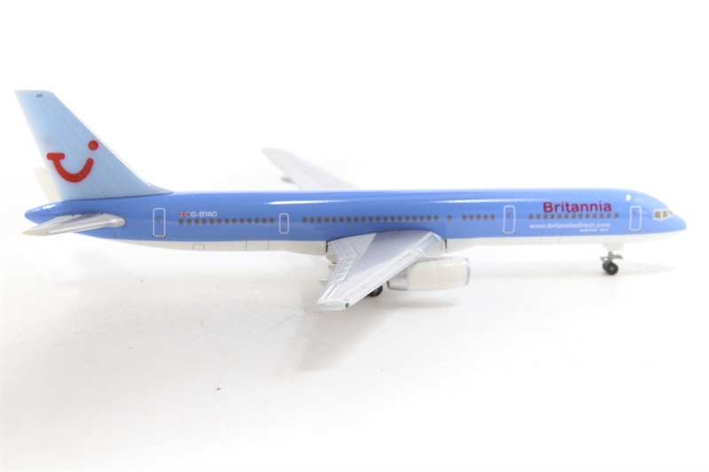 Herpa 510219 Boeing B757-204 Britannia Airways G-BYAO - Hattons