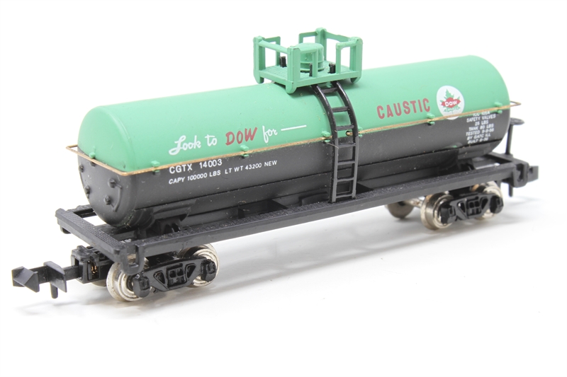 Bachmann USA 5103BAC 41' chemical tank car of Dow - green & black 14003