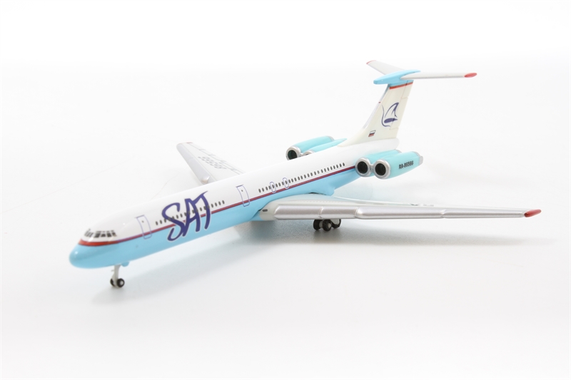 Herpa 515009 Ilyushin IL-62M SAT Airlines RA-86566 1990s colours new