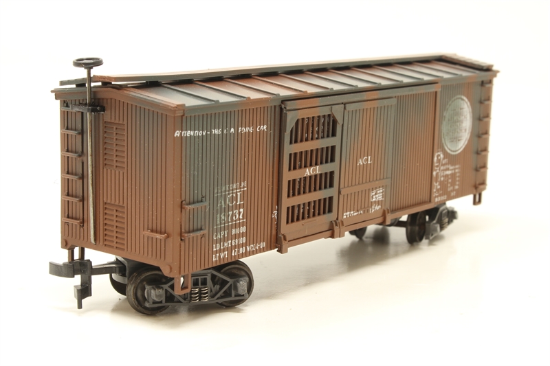 AHM 5201C-AHM Ventilated watermelon boxcar 18737 of the - Hattons